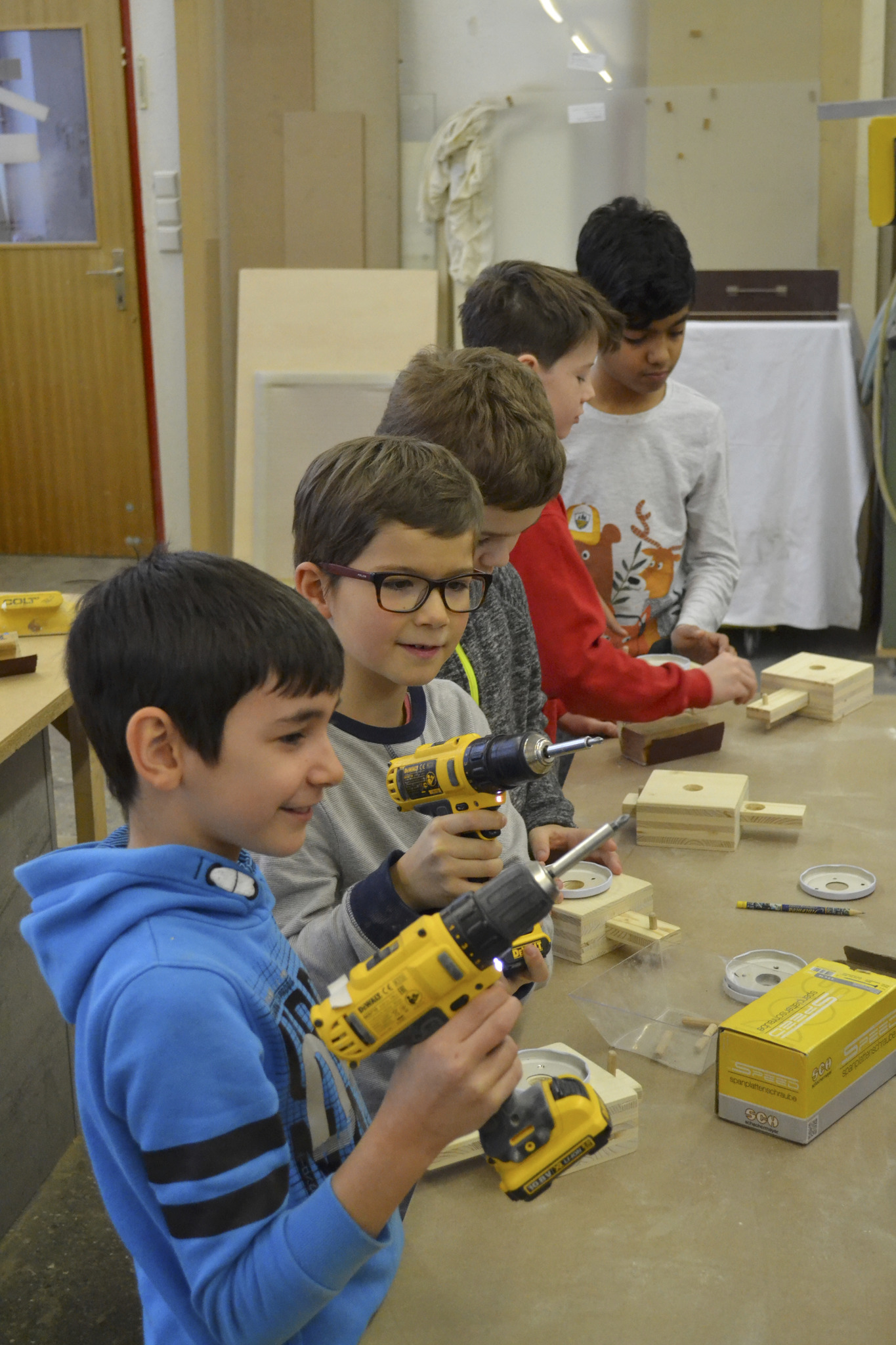 Kinder lernen Handwerk - Linz