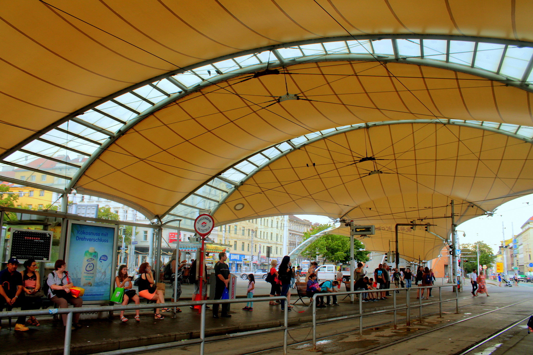 Straßenbahnhaltestelle Urban Loritz Platz ... - Brigittenau