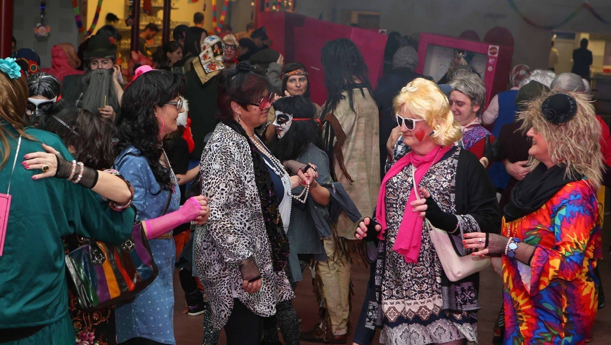 Ortsreportage St. Peter a.O.: Der Fasching wird kunterbunt ...