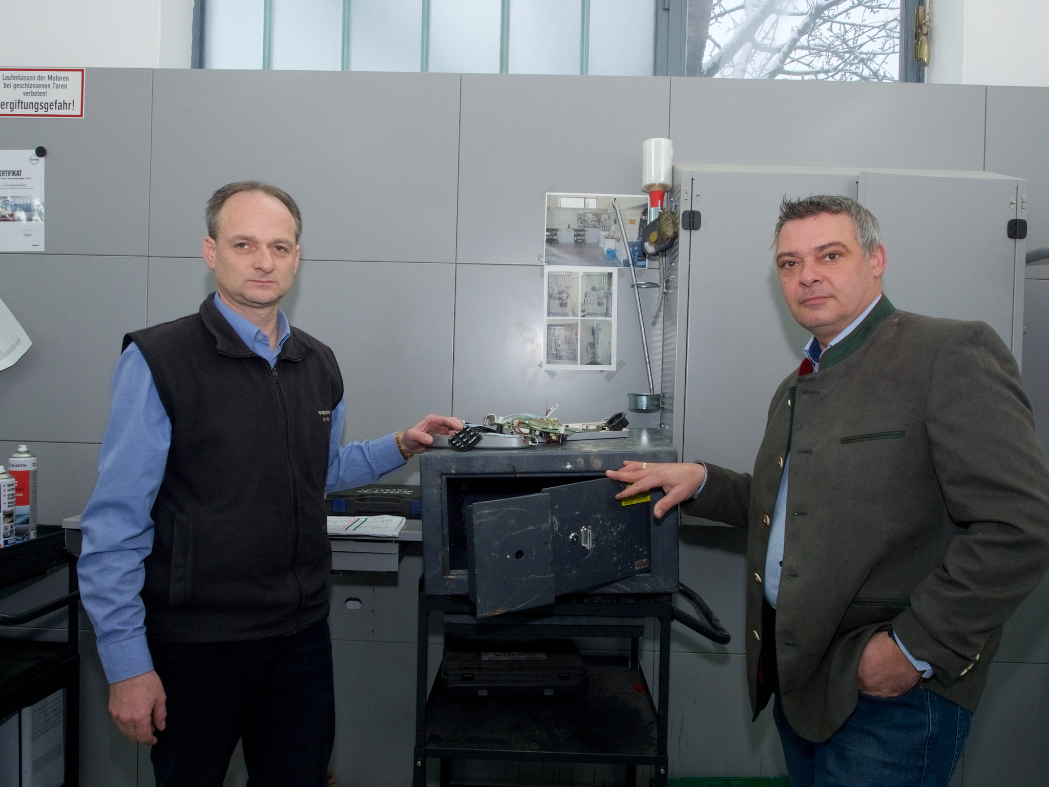 Nach Einbruch in Autohaus: Tresor sichergestellt - Neunkirchen