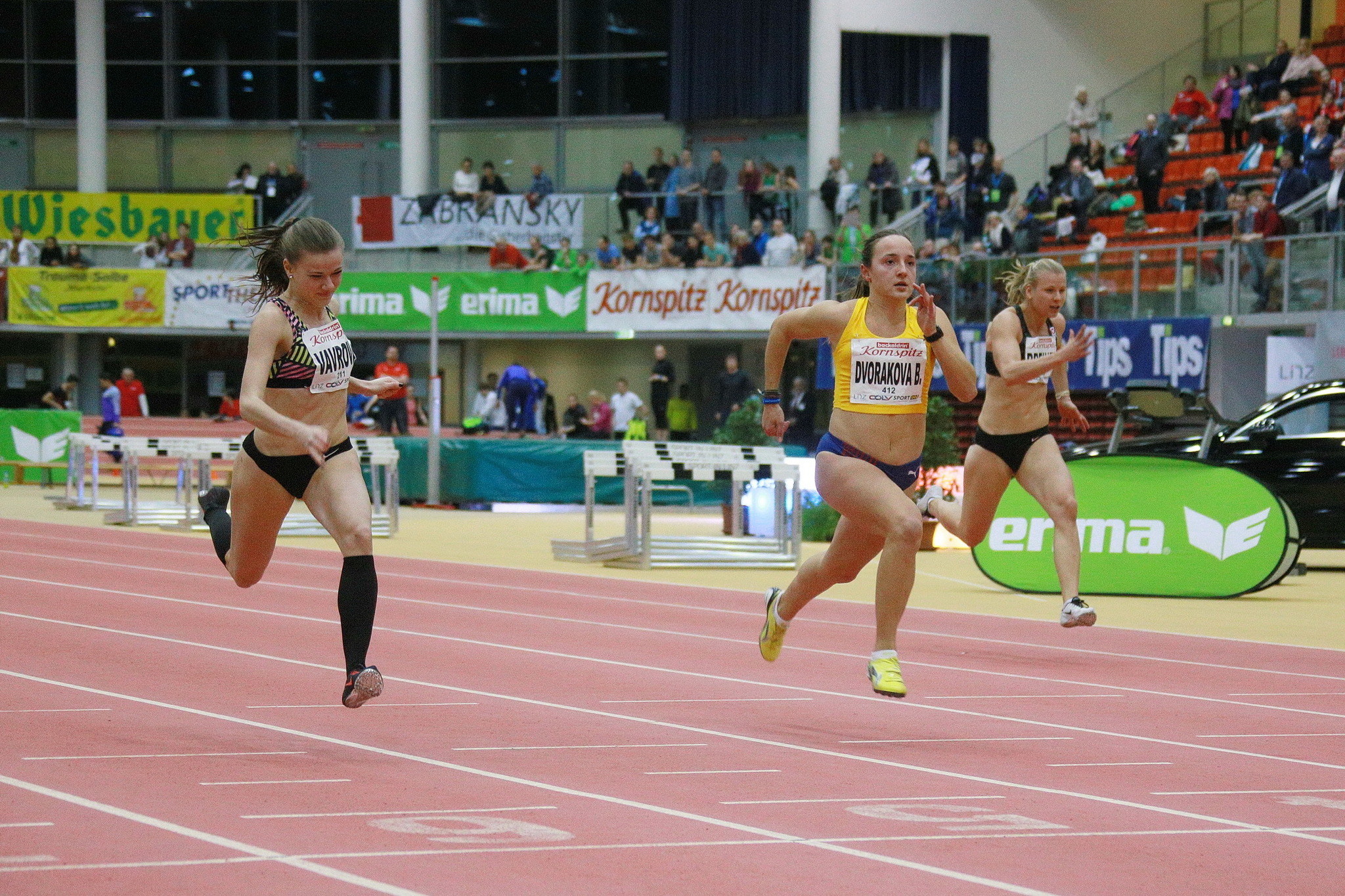 Spitzen-Leichtathleten jagen Hallen-WM-Norm - Linz