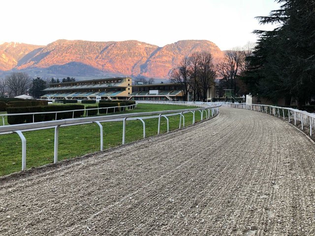 Esternberger Sand für die Pferderennbahn in Meran - Schärding