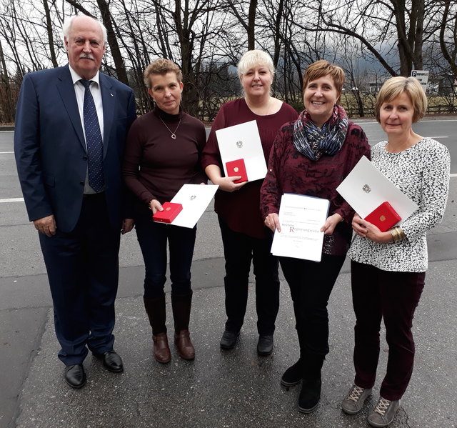 Finanzamt ehrte Mitarbeiter - Kitzbühel