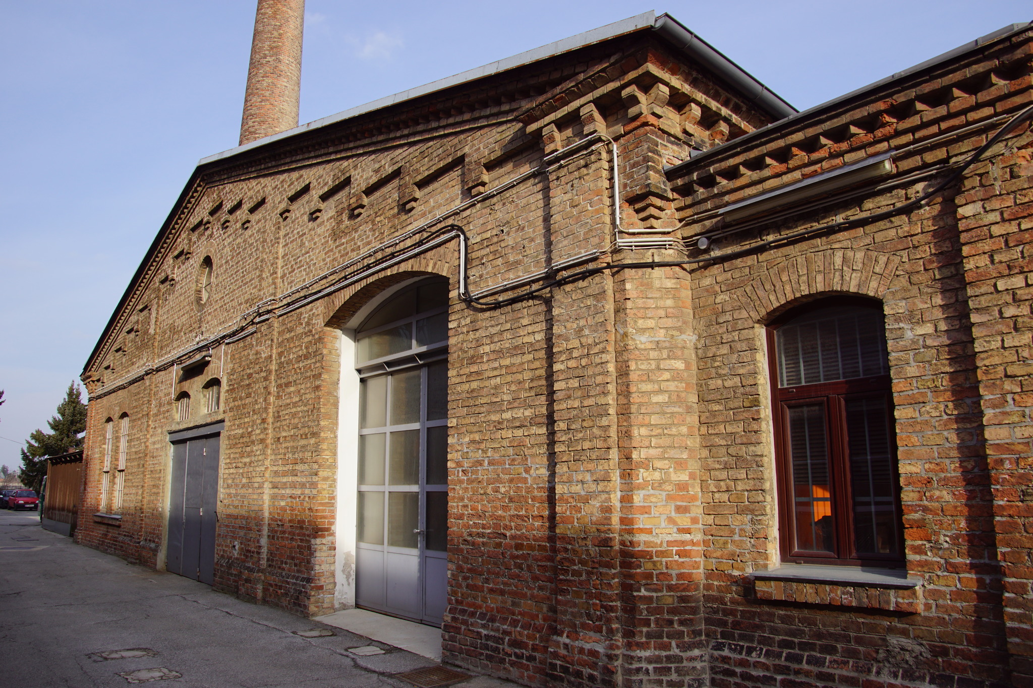 Taschen und Lederfabrik - Liesing