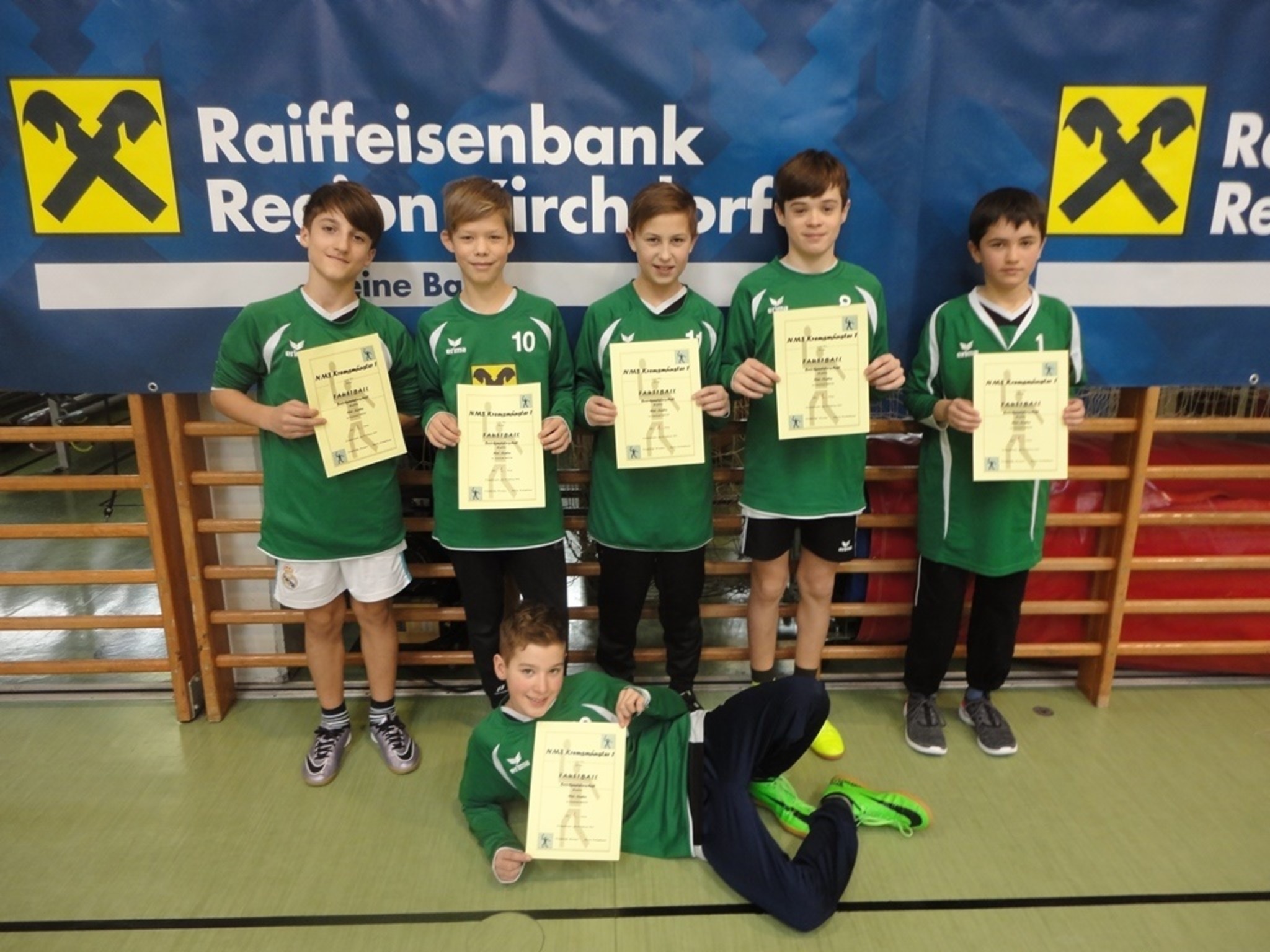 NMS Kremsmünster ist vierfacher Faustball-Bezirksmeister - Kirchdorf