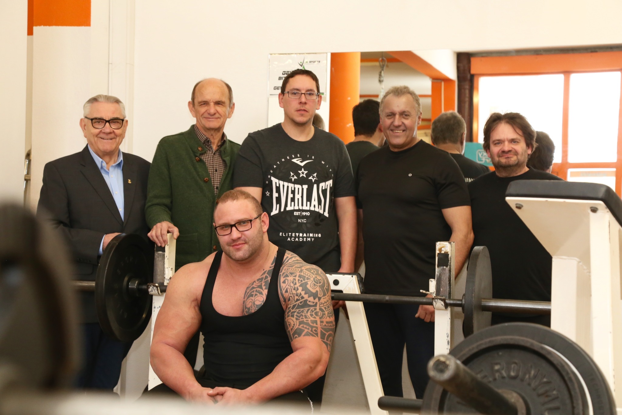 116 Kraftpakete auf schwerer Mission in der Weizer Offenburger-Halle - Weiz