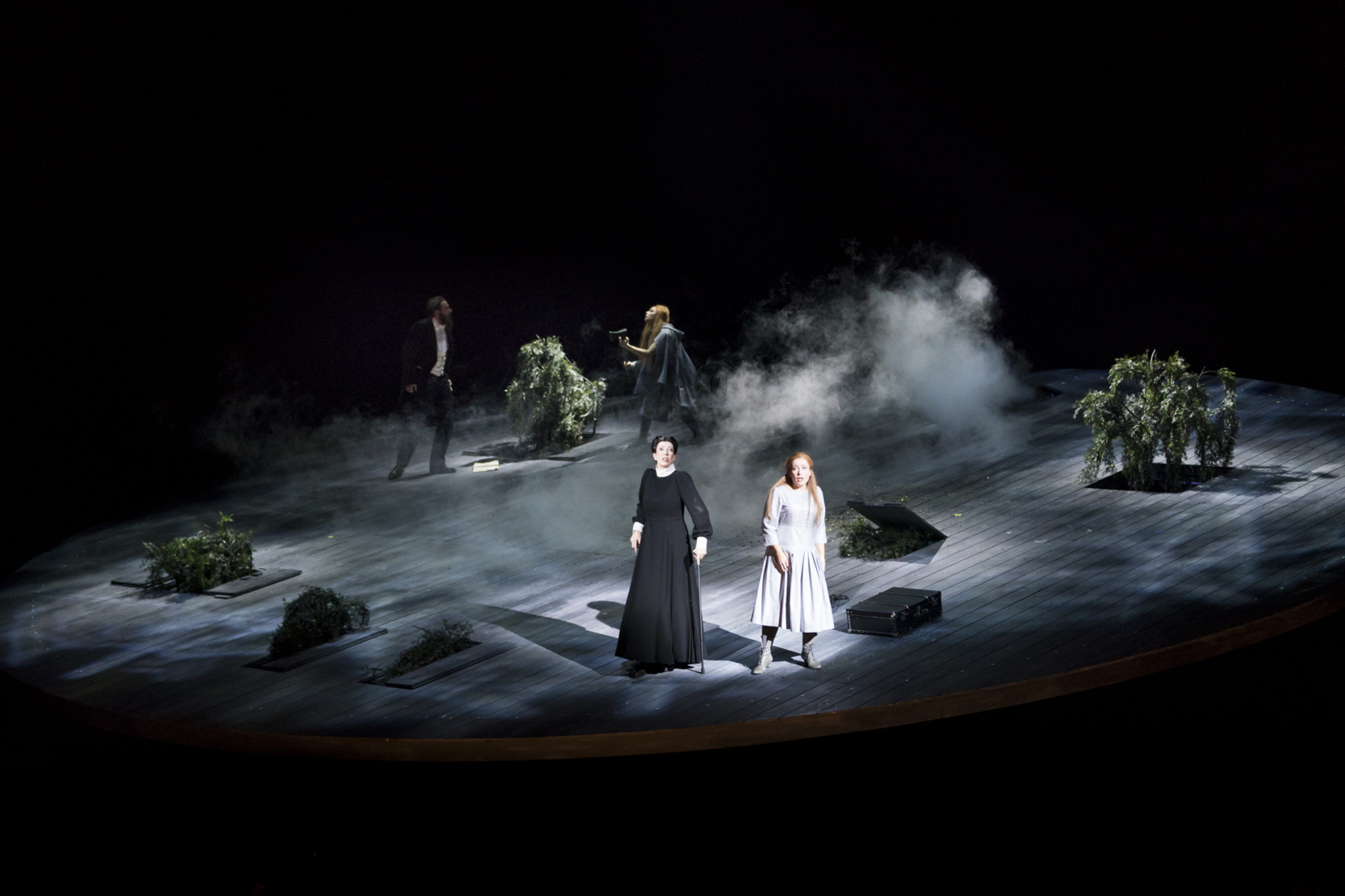 Manuela Uhl, eine wunderbare Ariane, in "Ariane et Barbe-Bleue" von ...