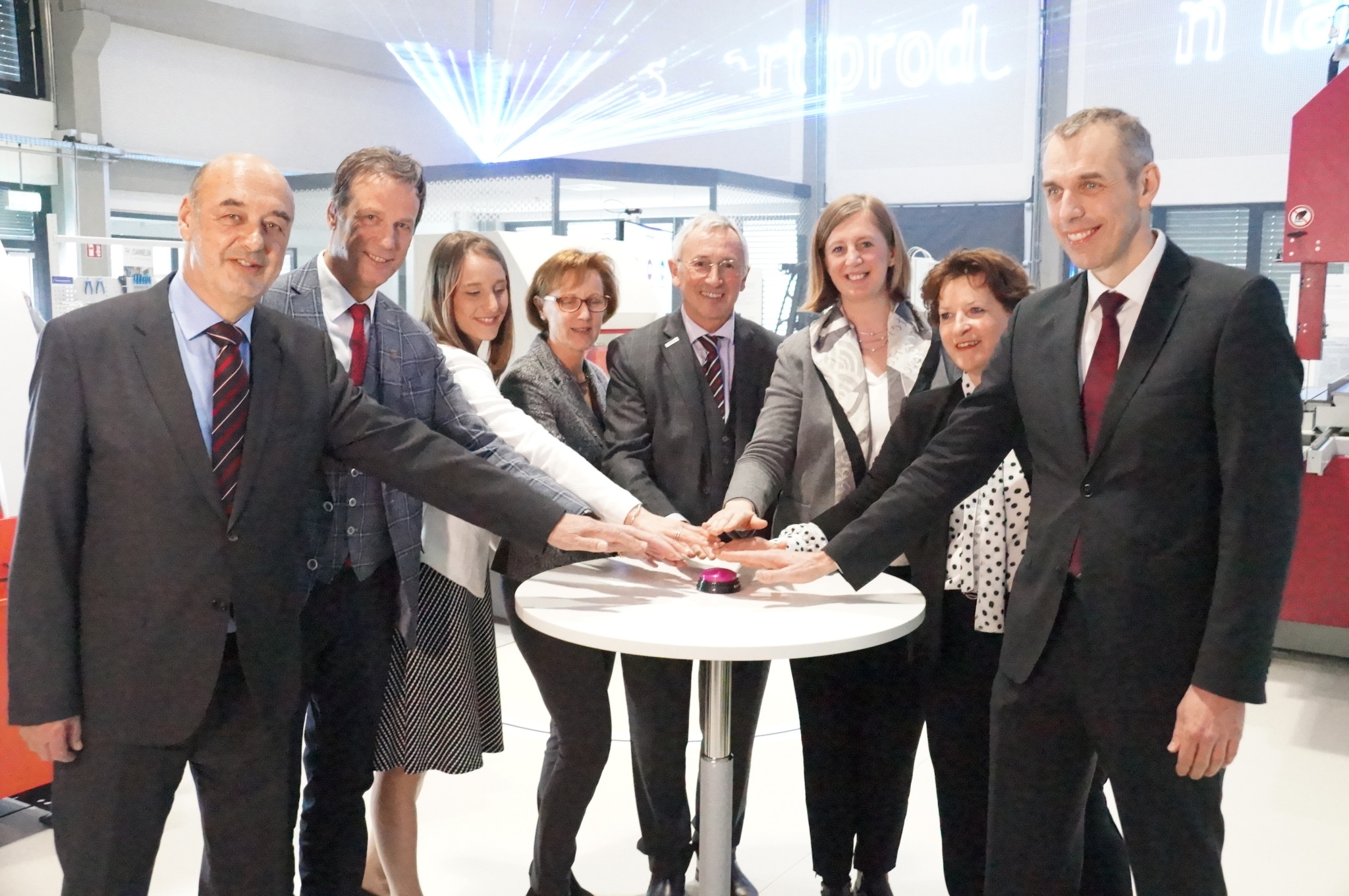 Neues Smart Production Lab an der FH Joanneum Kapfenberg feierlich ...