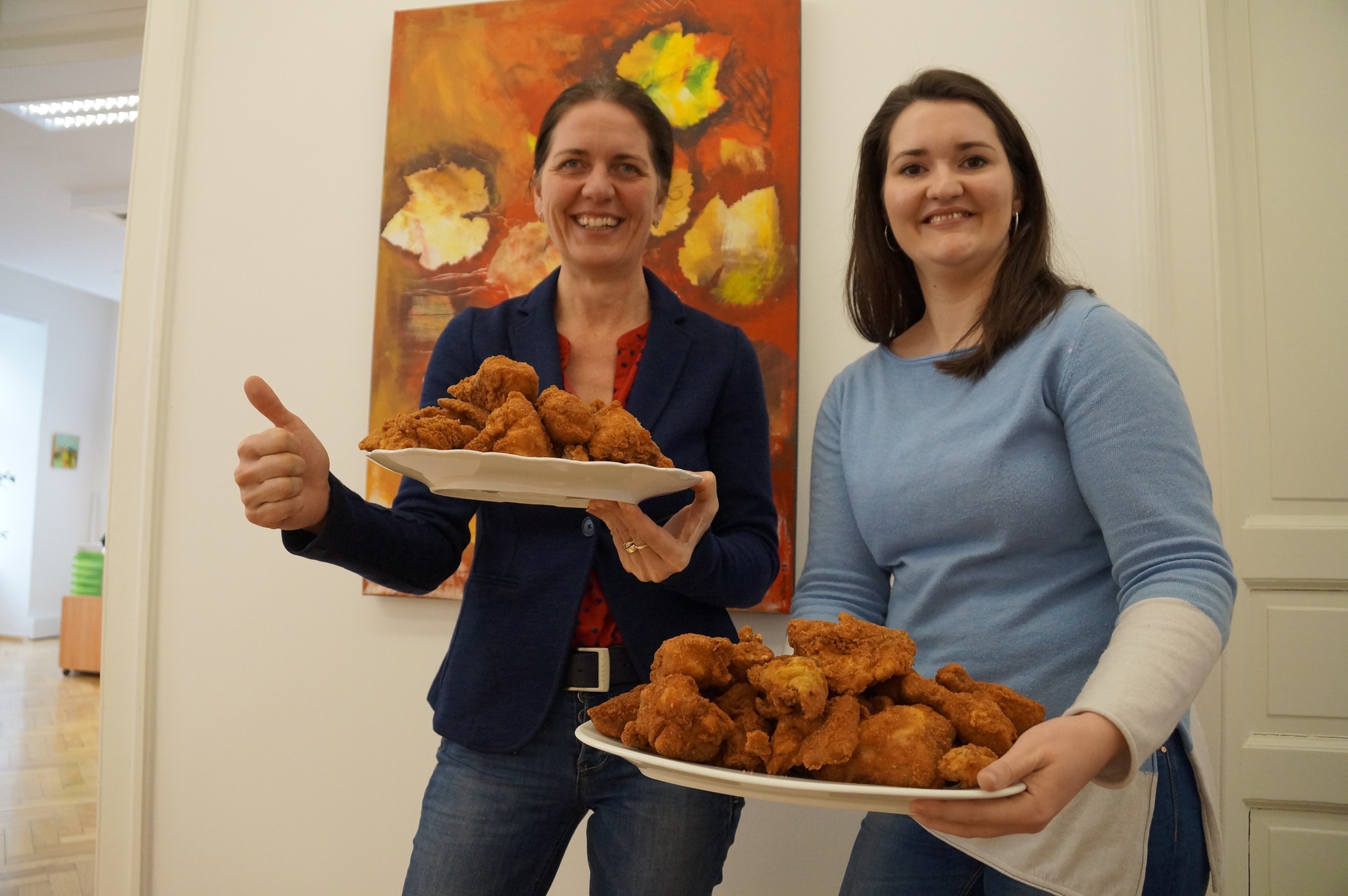 Knuspriges Backhendl für das WOCHE-Team - Leibnitz