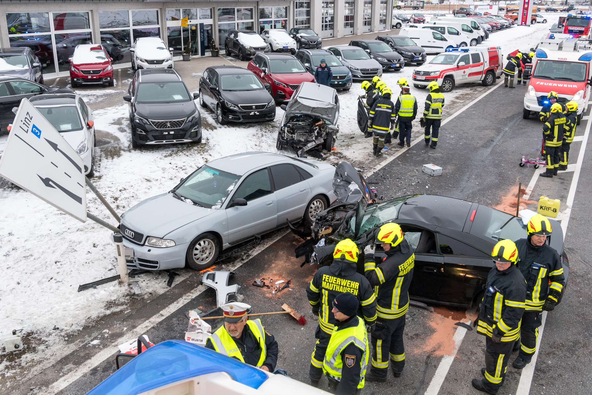 Schwerer Verkehrsunfall auf der B3 - Perg