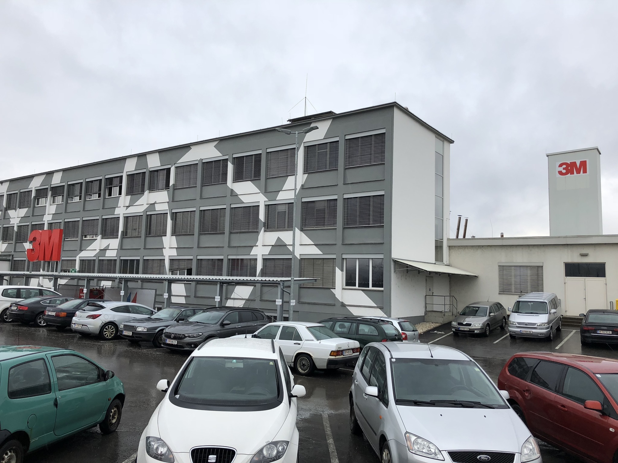 Nach 3M Brand: Instandsetzung der zerstörten Produktionsanlagen ...