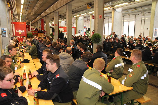 Eine Feier als Dankeschön an die Helfer bei "3M" - Villach Land