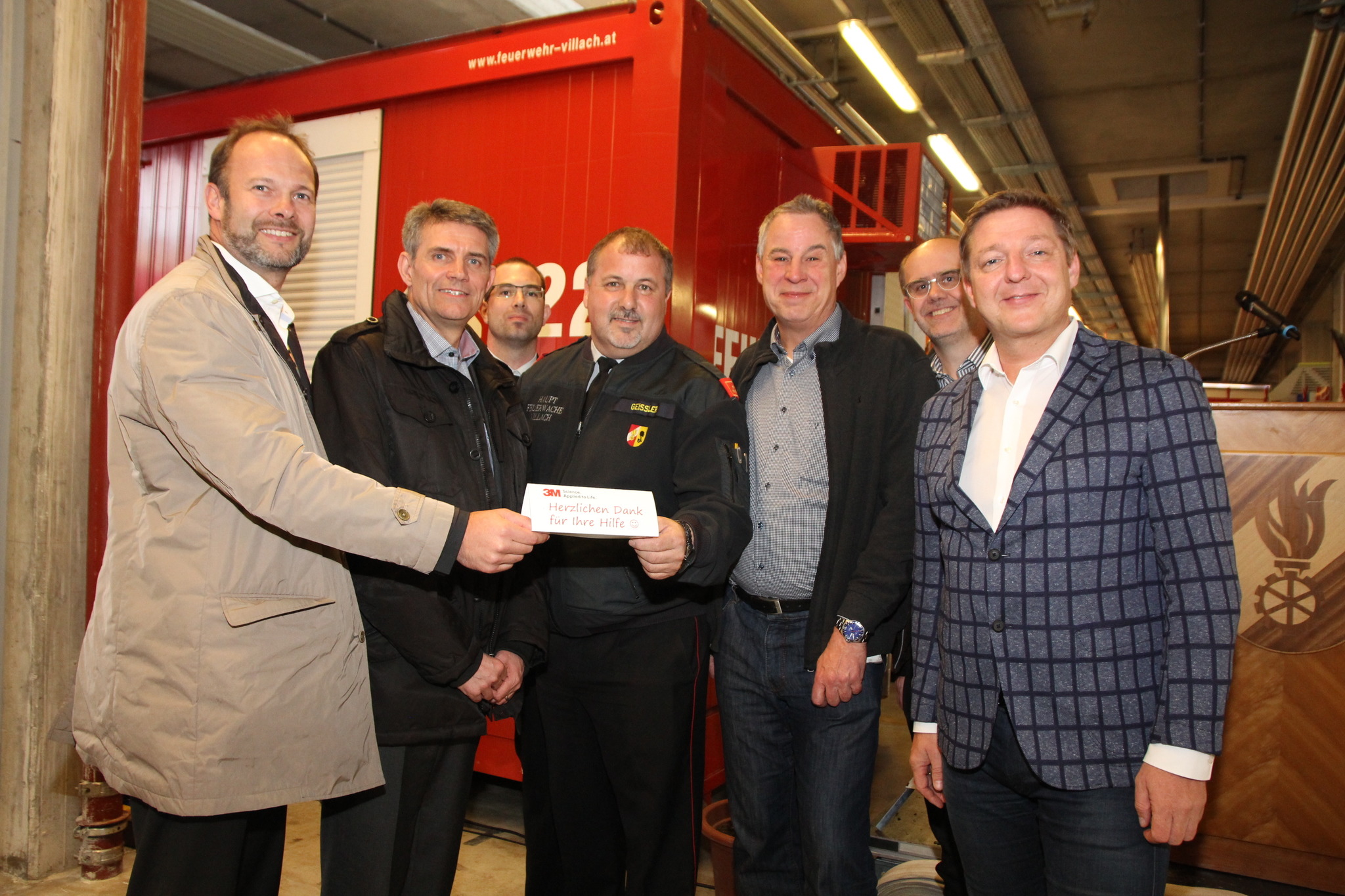 Eine Feier als Dankeschön an die Helfer bei "3M" - Villach Land