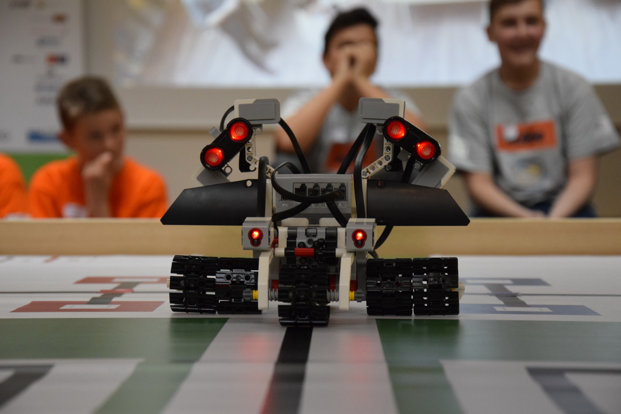 Finale beim Lego-Roboter-Wettbewerb - Braunau