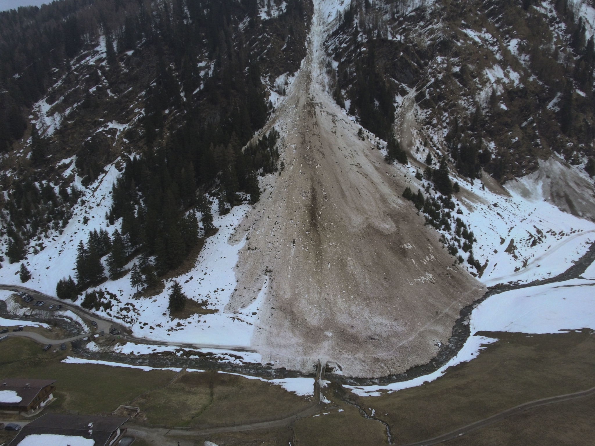 Lawine im Oberbergtal - Stubai-Wipptal