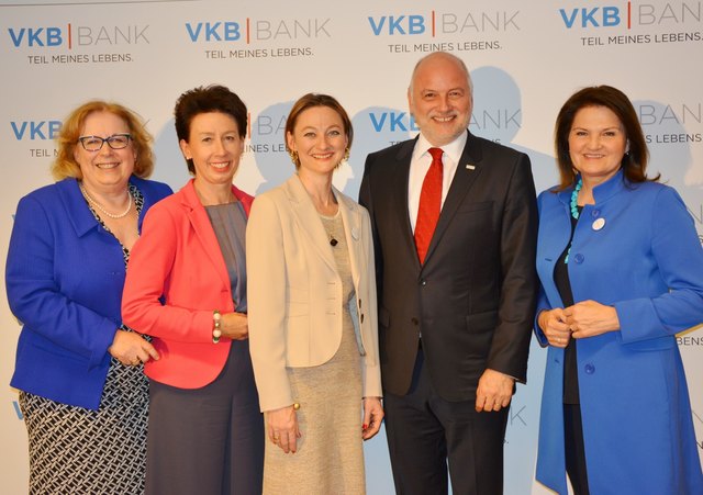 "Mutmacherinnen" feierten in der VKB-Bank in Linz - Linz