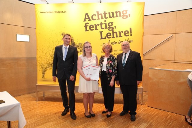 WKNÖ bat die Top-Lehrlinge vor den Vorhang - Neunkirchen