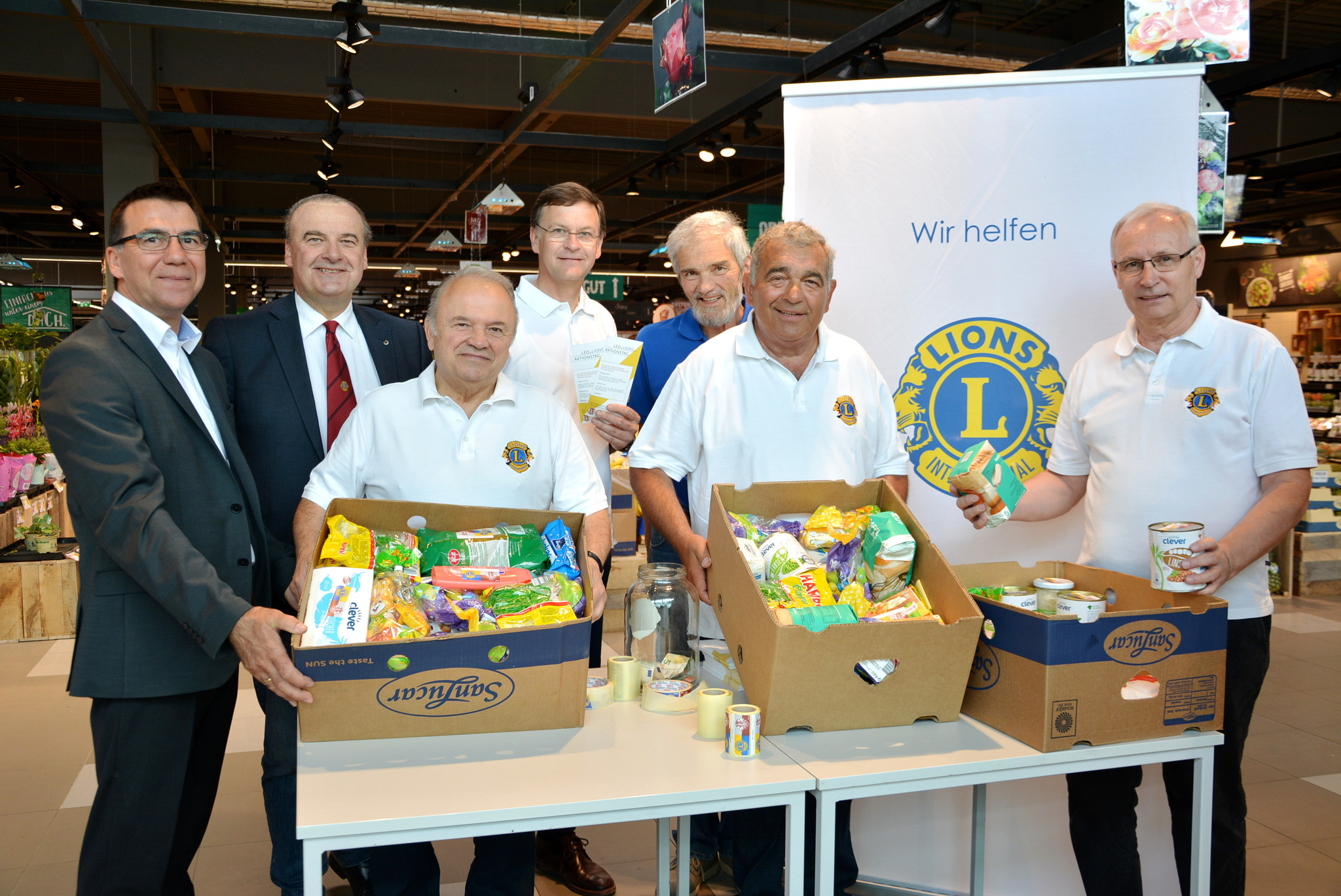 Lions sammeln im Supermarkt Mistelbach - Mistelbach