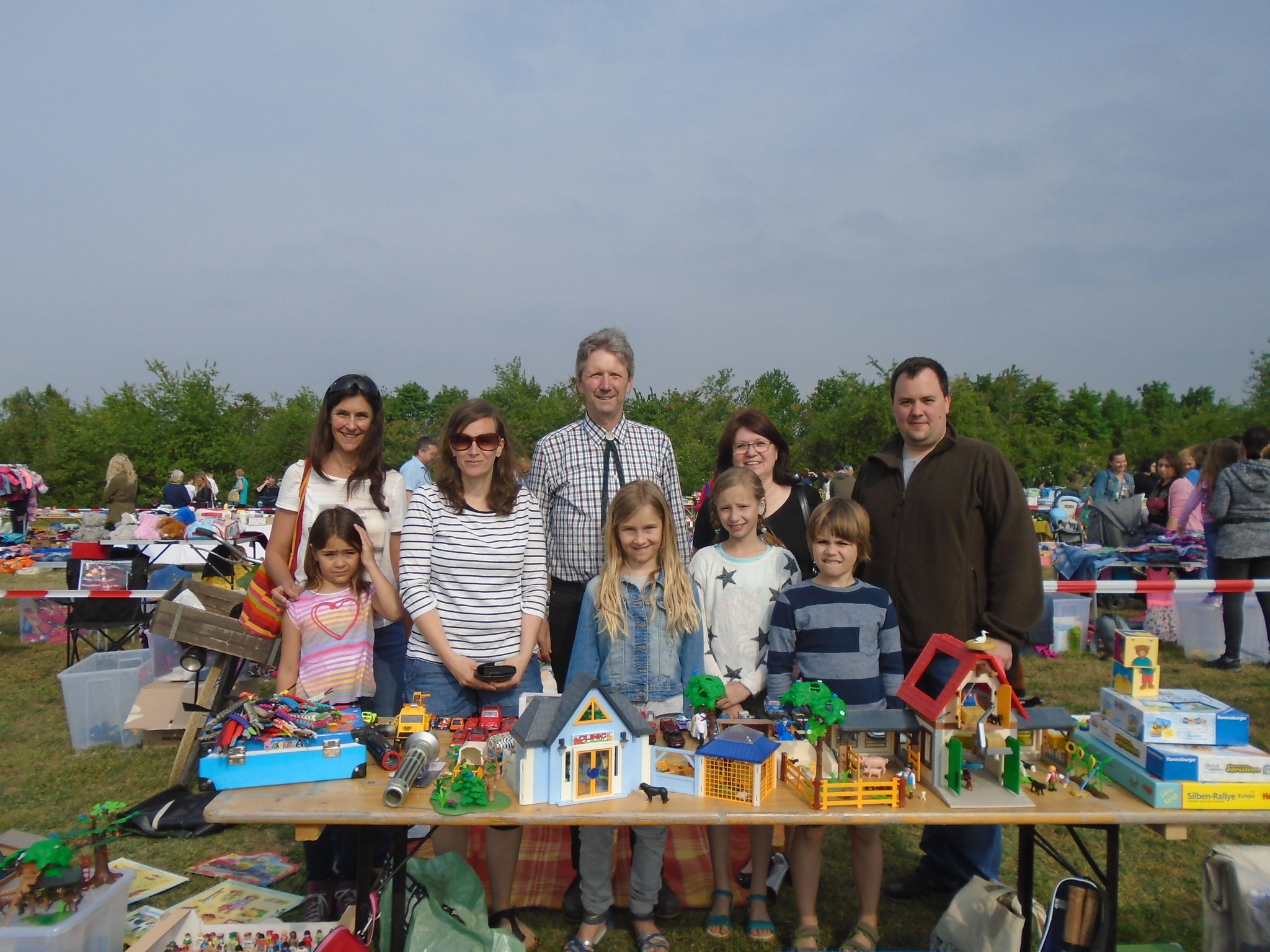 Deutsch-Wagramer Kinderflohmarkt begeisterte. Premiere an neuem ...