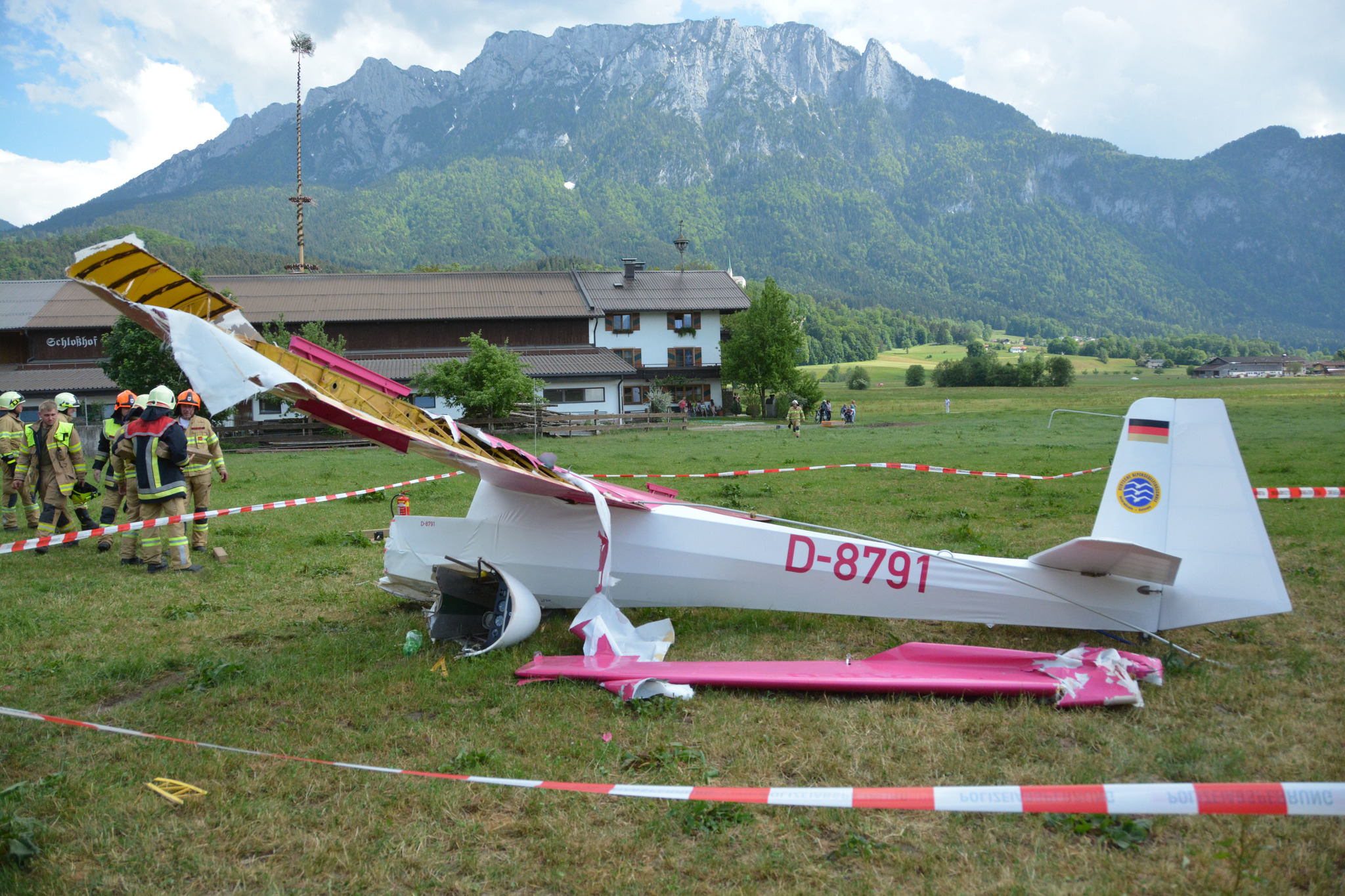 Zu wenig Höhe für Langkampfen: Segelflieger-Bruchlandung in Ebbs - Kufstein