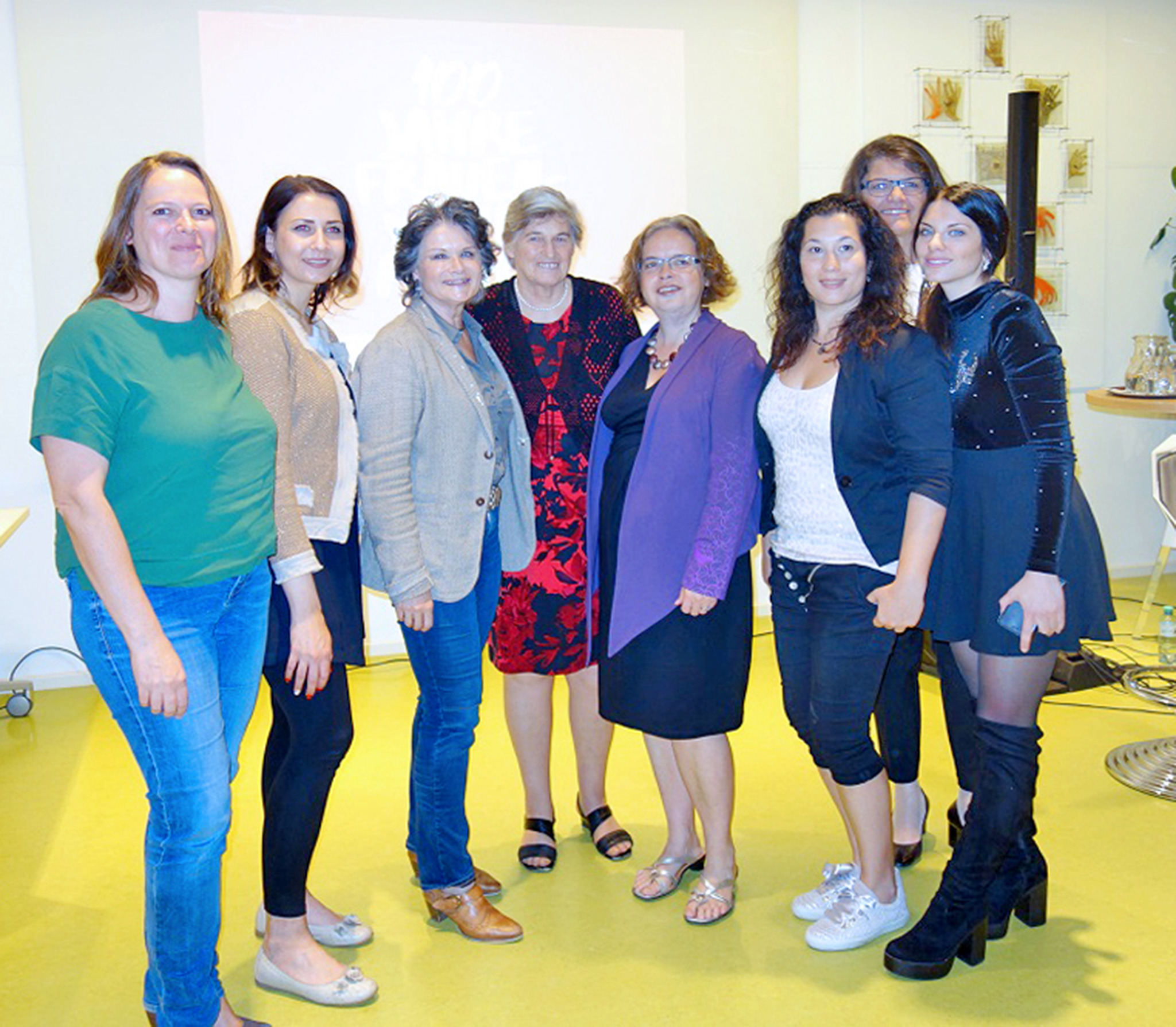 "Welt der Frauen" und Land luden ins Wörgler Tagungshaus - Kufstein