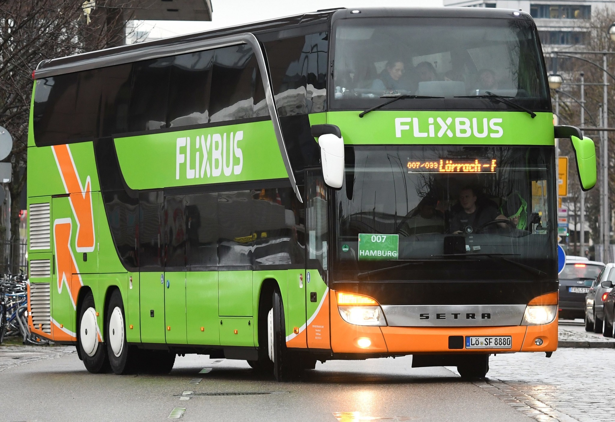 Flixbus fährt ab jetzt auch im Bezirk Hallein - Tennengau