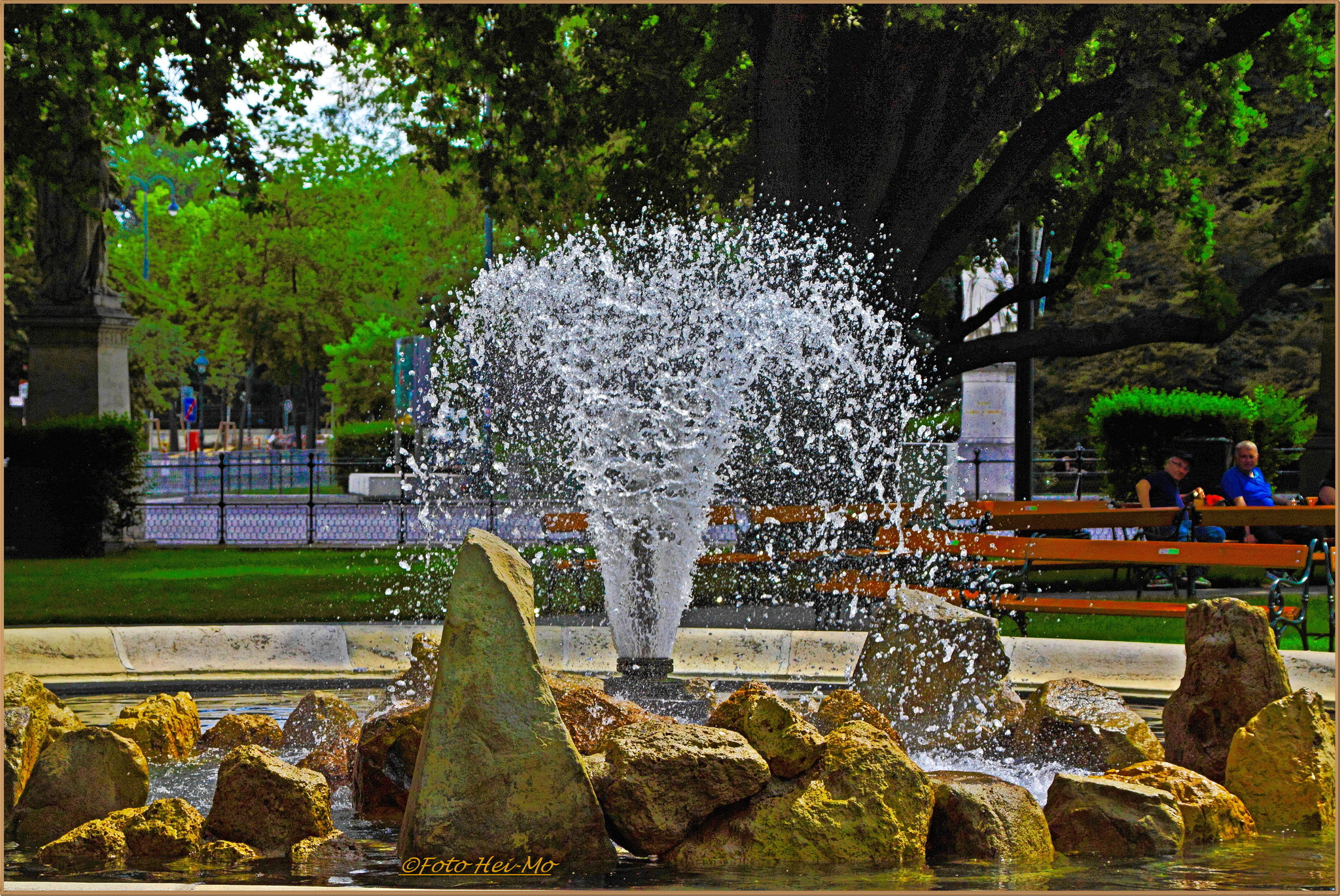 Springbrunnen im Rathauspark - Ottakring