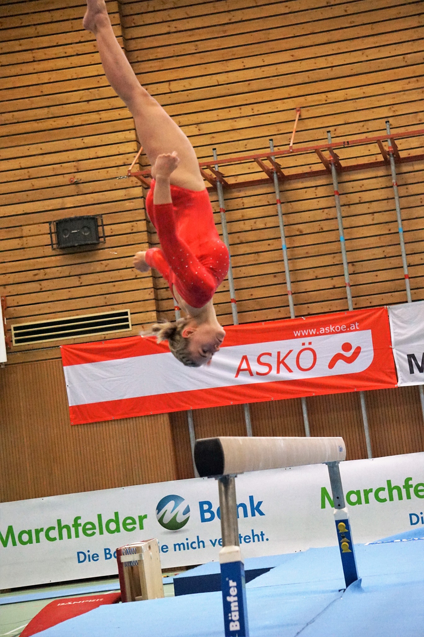 Medaillenregen für die KunstturnerInnen des SV MFB Gymnastics ...