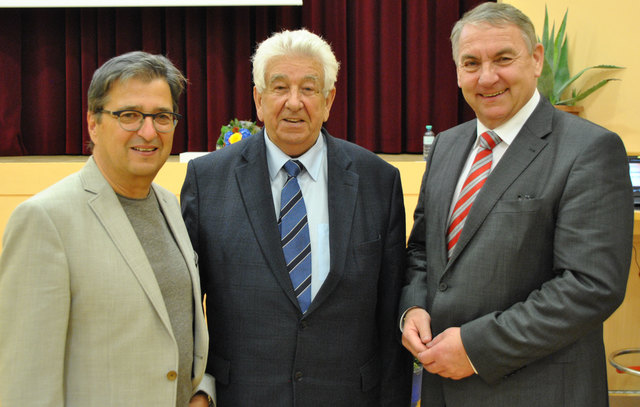 Reinhard Hundsmüller zum neuen Vorsitzenden der Bezirks-SPÖ gewählt ...