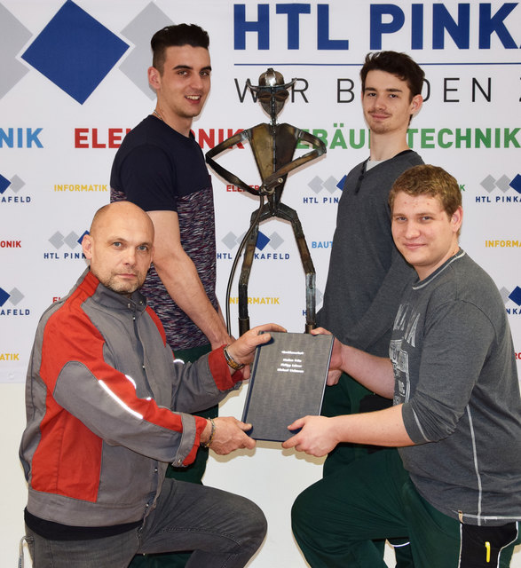 Bau einer Skulptur für die Stadtfeuerwehr Pinkafeld - Oberwart