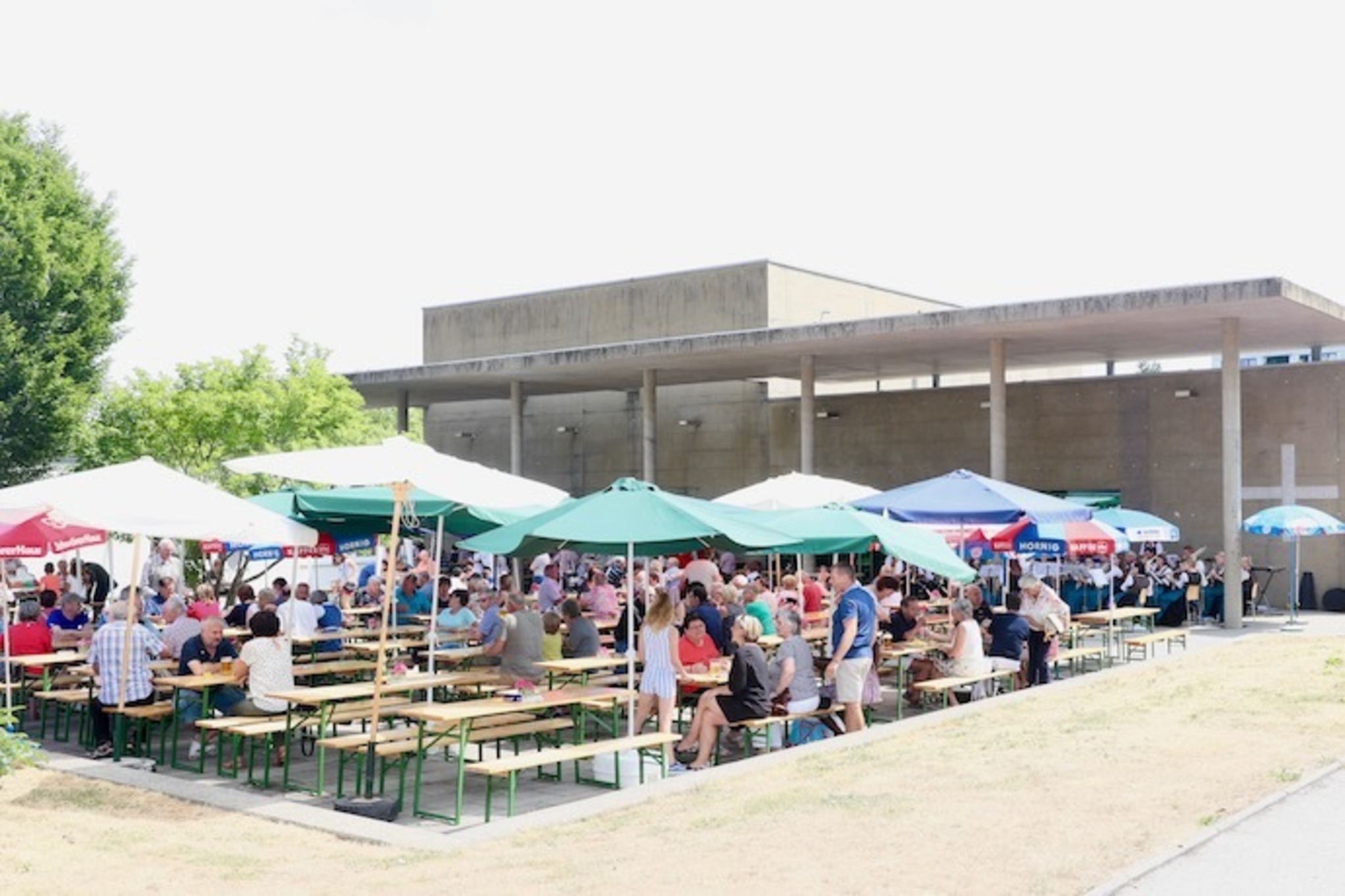 Zahlreiche Besucher beim Pfarrfest am Resthof - Steyr & Steyr Land