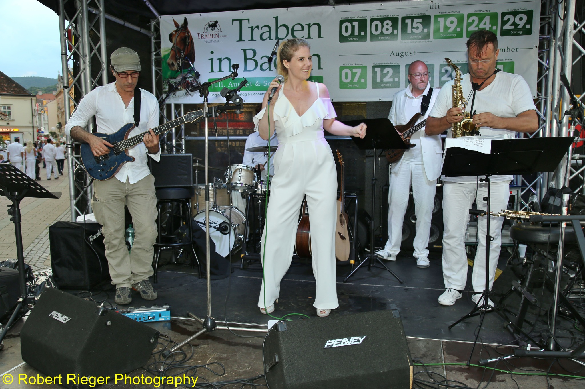 SIX OF SOUL DORIS RIEGLER bei BADEN IN WEIß Bühne WASSERGASSE 29.6.2018 ...