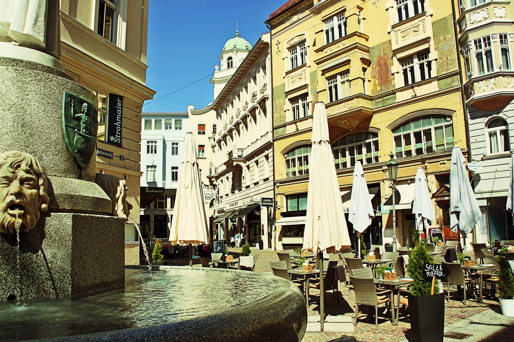 500 Jahre Klagenfurt: Fotoansichten (Dr.-Arthur-Lemisch-Platz) - Klagenfurt