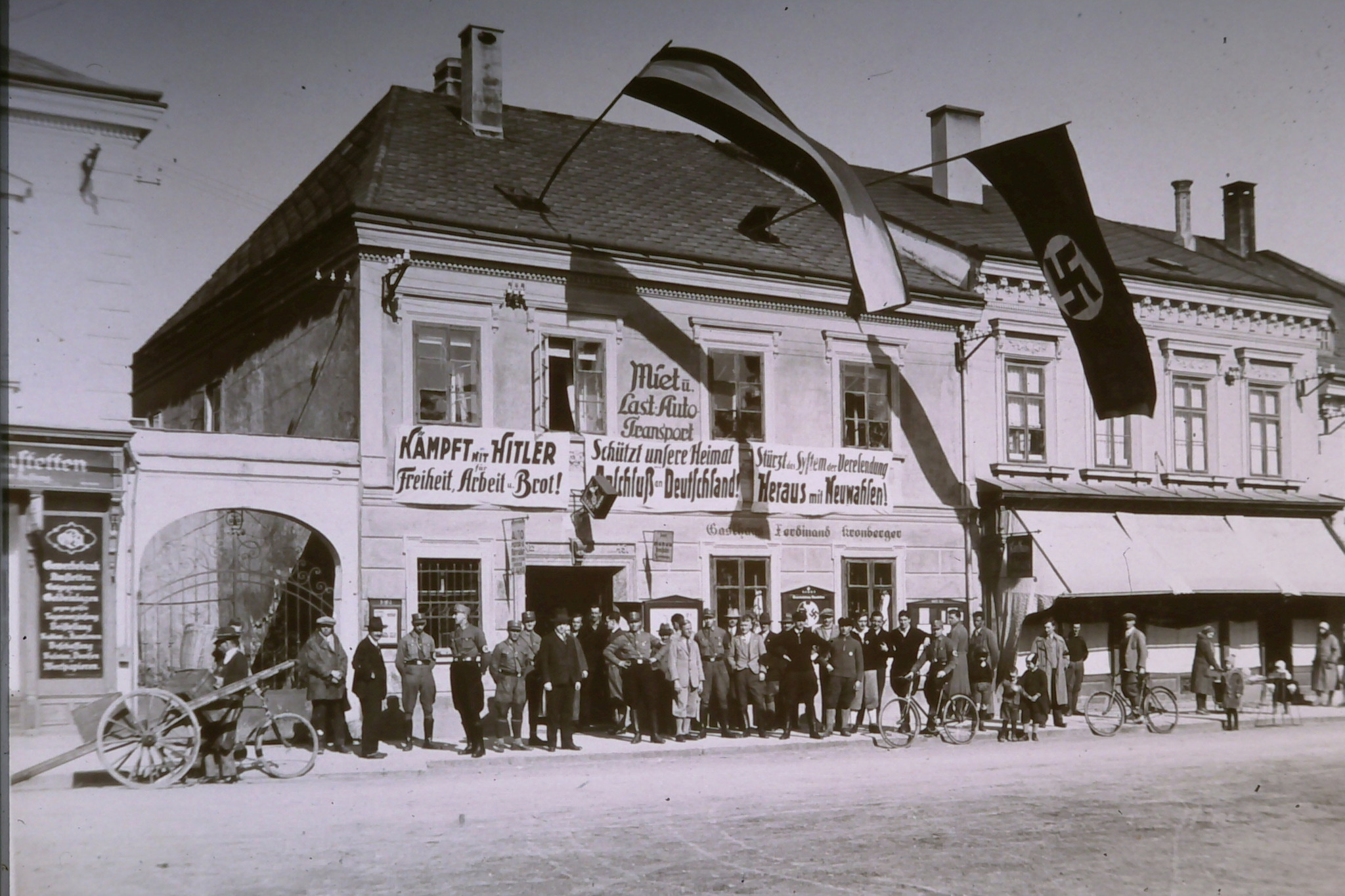 Damals & Heute: Der Amstettner Hauptplatz - Amstetten