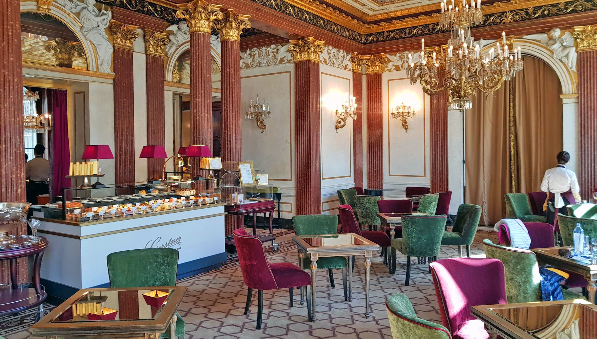 Das Palais Todesco und das Paradies für Schleckermäuler - Innere Stadt