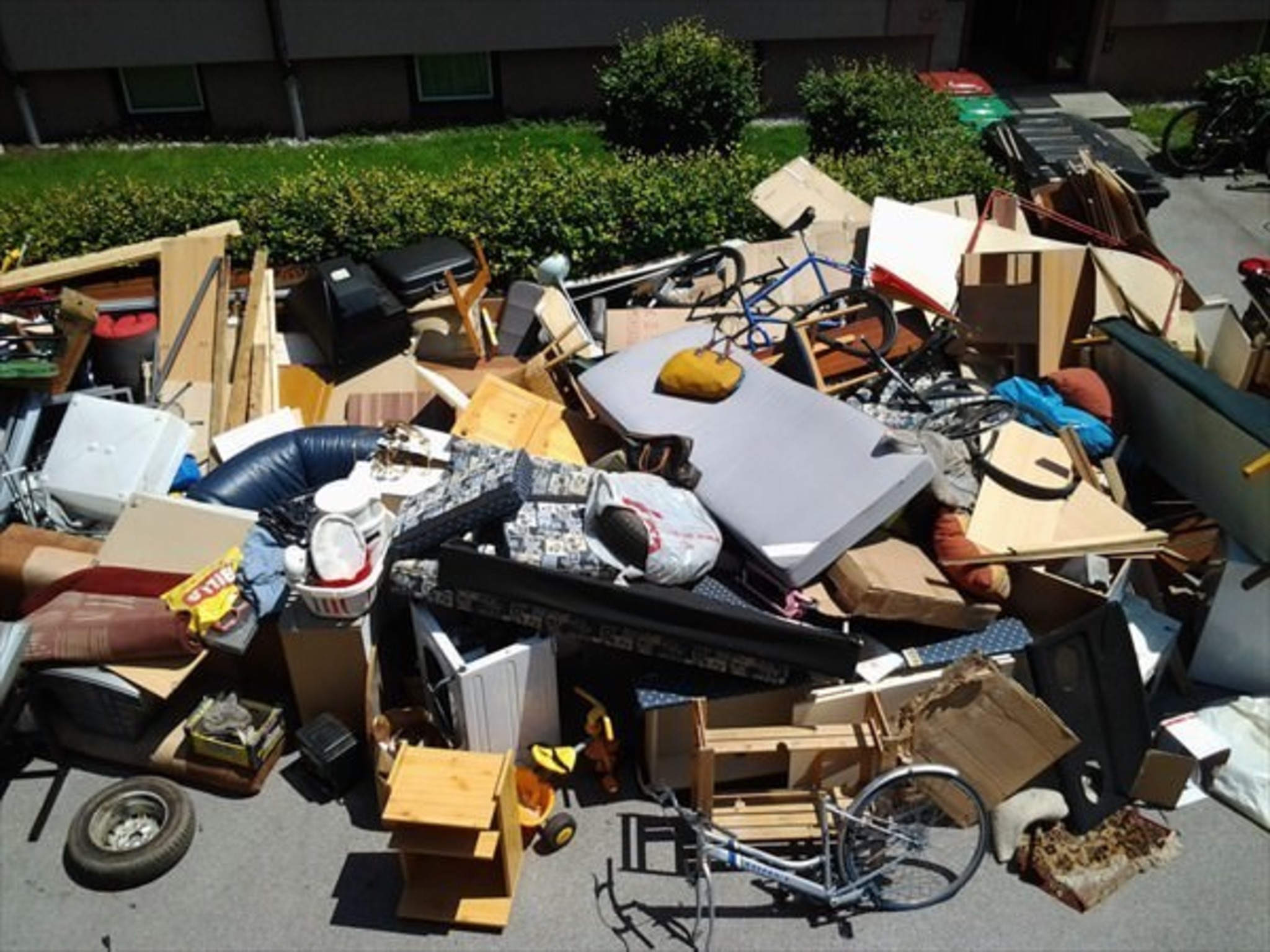 Illegale Abfallsammler in Moosstraße unterwegs - Salzburg-Stadt