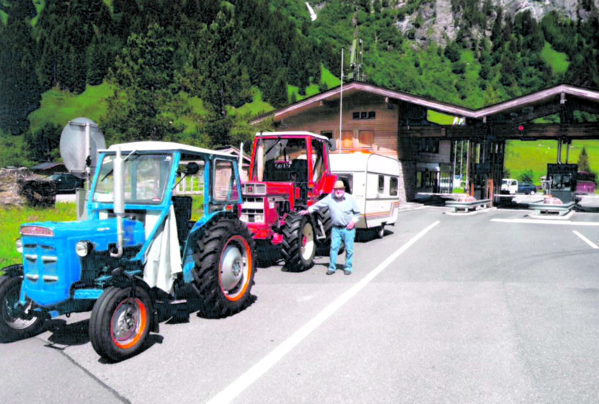 Mit Oldie-Traktor 1.200 Kilometer durch Österreich - Schärding