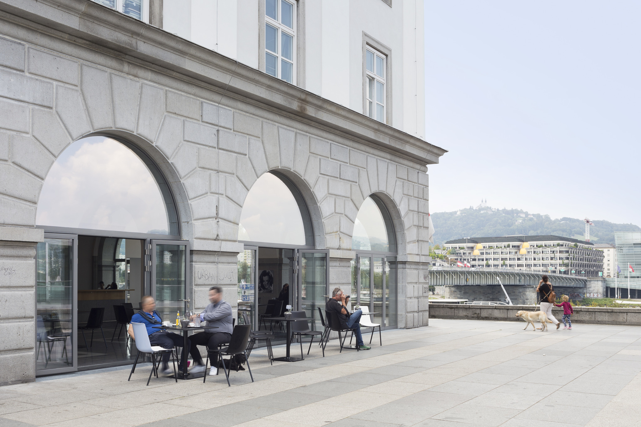 Neues Café Frédéric an der Kunstuniversität Linz - Linz