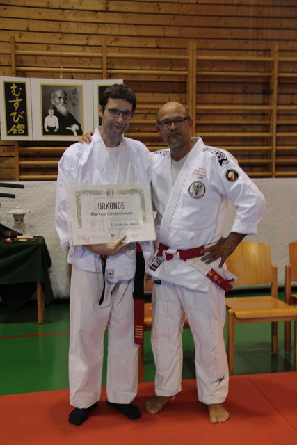 Einsatz für den Jiu Jitsu: Markus Lindenbauer erhält 5. Dan ...