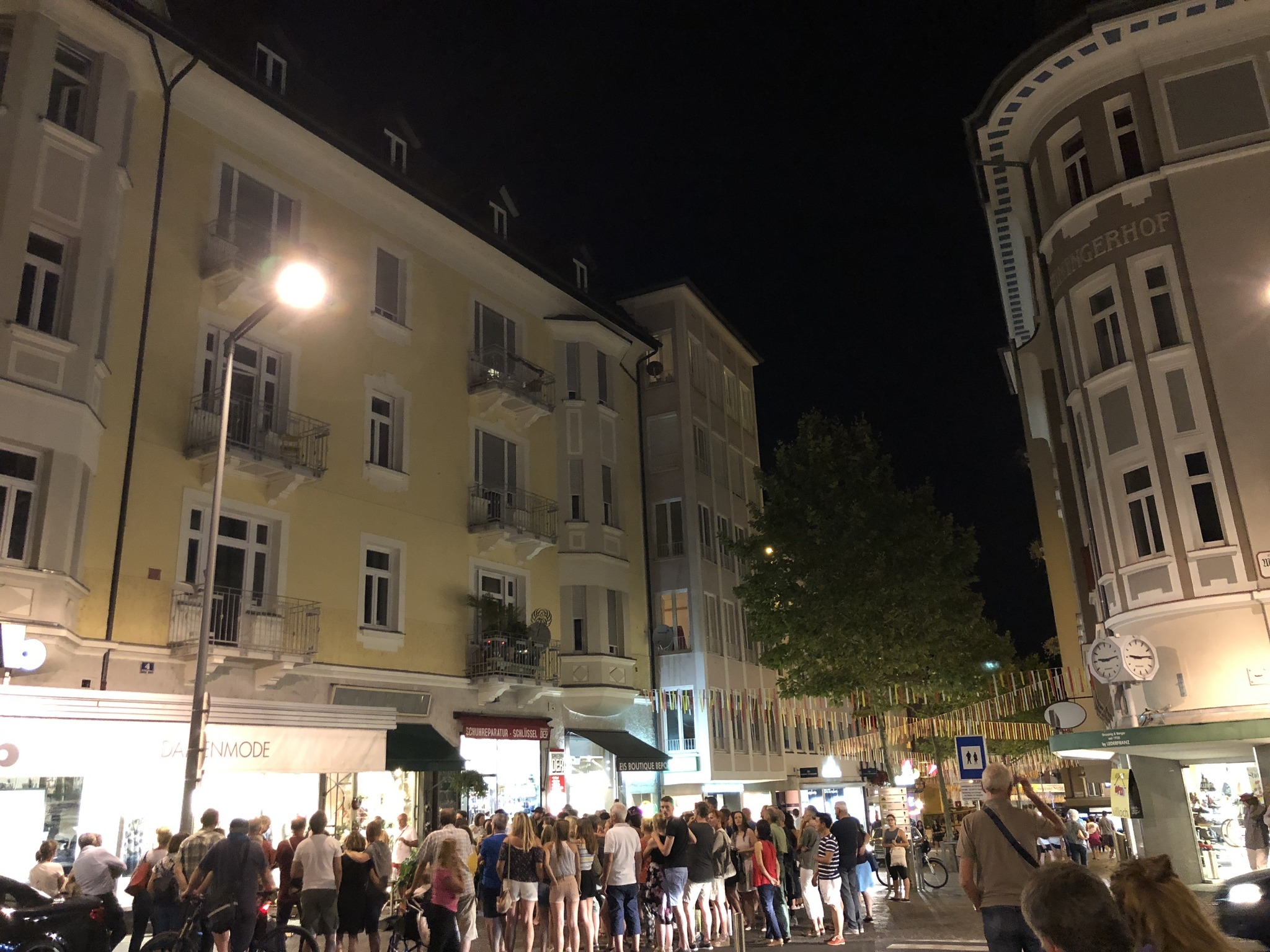 Sommerfeeling in der 2. Villacher Shopping Night - Villach