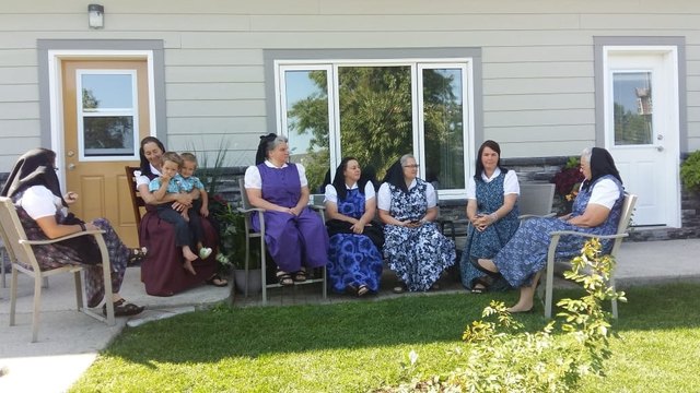 Die Hutterer in Kanada: Leben in einer anderen Welt - Spittal