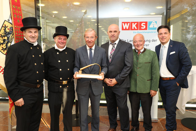 Wilfried Haslauer zum "Ehren-Rauchfangkehrer" ernannt - Salzburg-Stadt