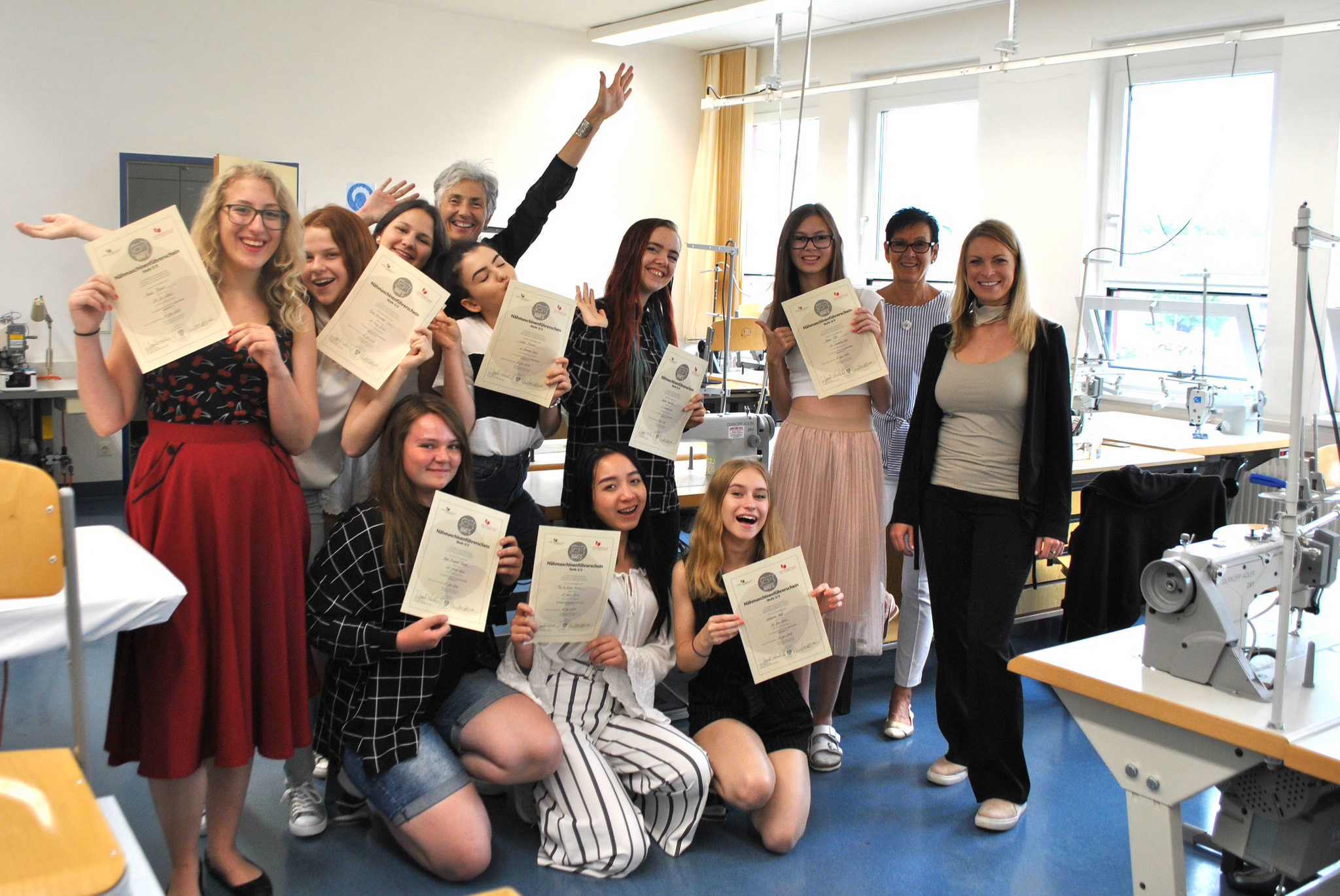 Sewing Machine Driving Licence an der Modeschule Oberwart erfolgreich ...