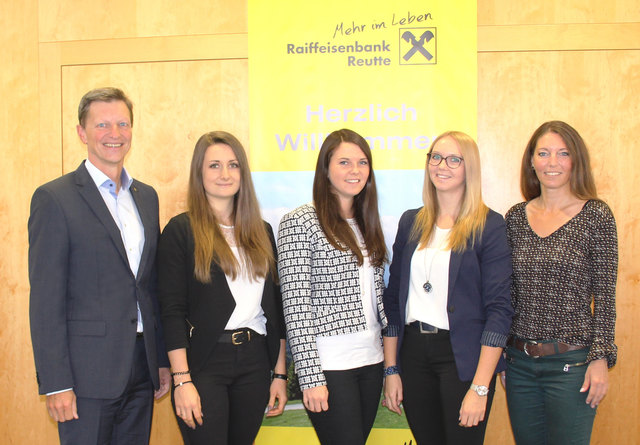 Erfolgreiche Lehrlingsausbildung bei der Raiffeisenbank - Reutte