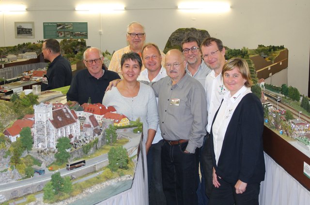 Verschönerungsverein Stollhofen besucht die Wachaubahn im Modell ...