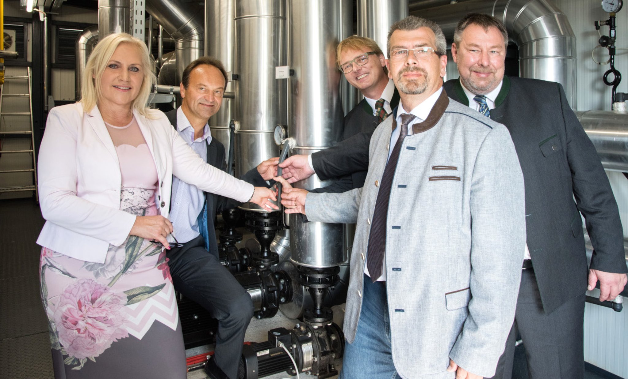 Startschuss für die Versorgung mit Restwärme: Fernwärme aus der TKV ...