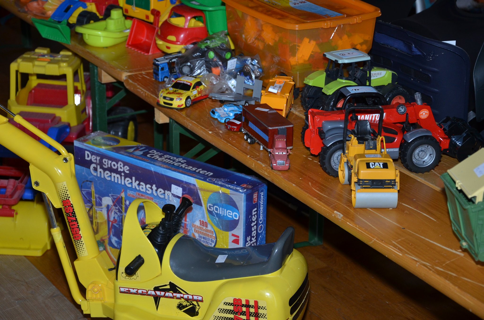 Kinderkleider-Umtauschbasar im Pfarrsaal Oberneukirchen - Urfahr-Umgebung