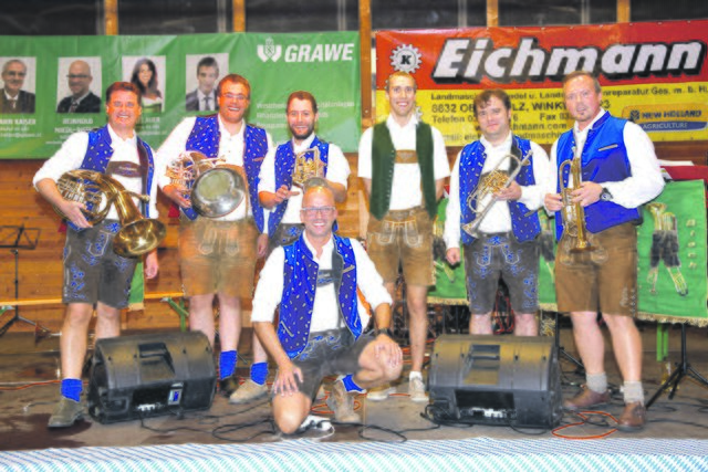 Blasmusikgruppe „Lederhos‘n Blech" gab Abschied bekannt: Der Bühne ...