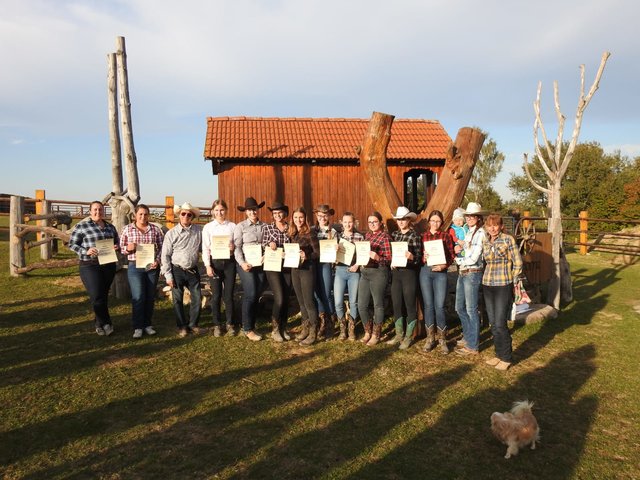 Weiße Fahne auf der Sun Rise Ranch - Zwettl
