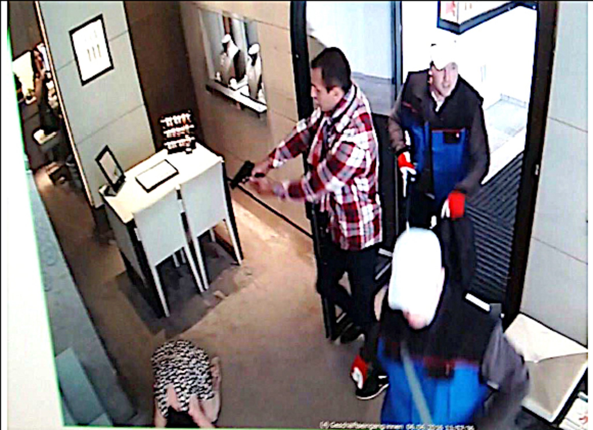 Operation CLOCKWORK: 14 Mitglieder der „Pink-Panther“ Gruppierung ...